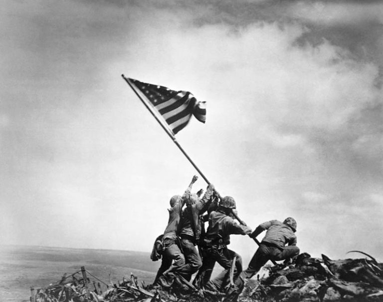 Art: American Marines Raising American Flag on Mount Suribachi, Iwo ...