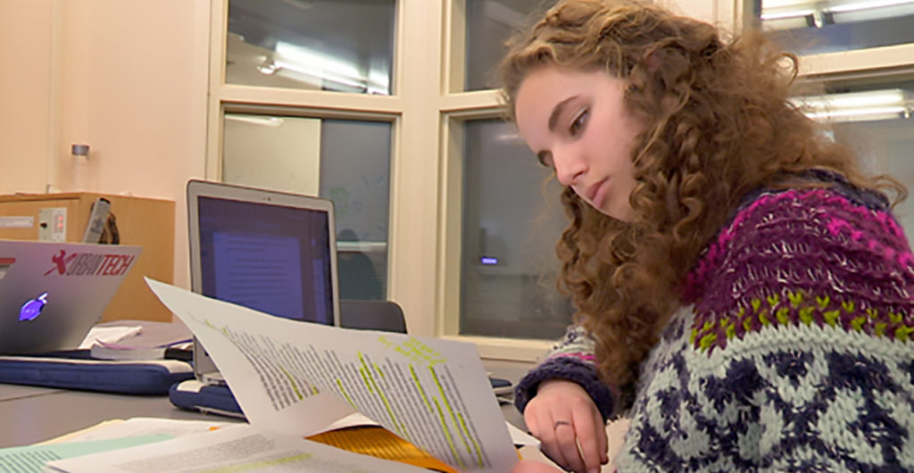 Reading And Analyzing Texts Annenberg Learner